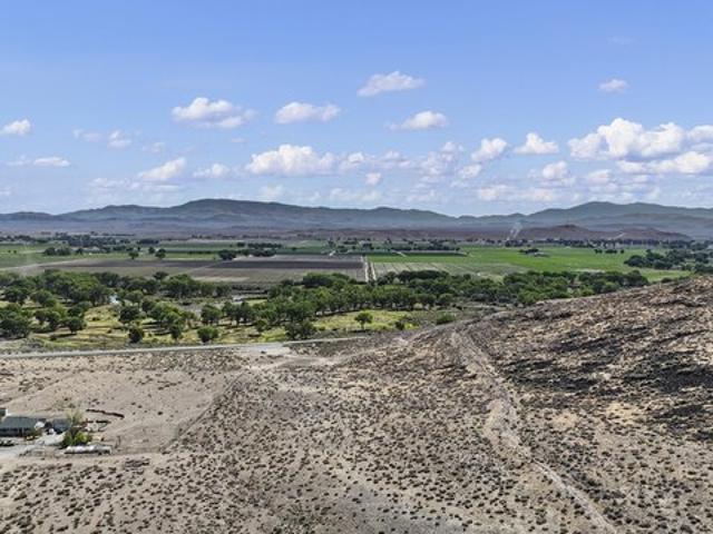 36 Triplett Ln, Yerington, NV 89447