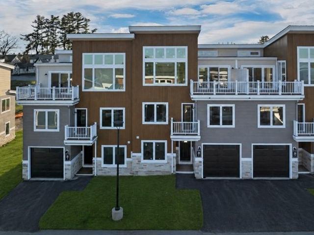 36 Vantagepoint Dr Unit 2, Laconia, NH 03246