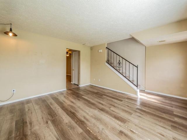 36 W Creek Lane