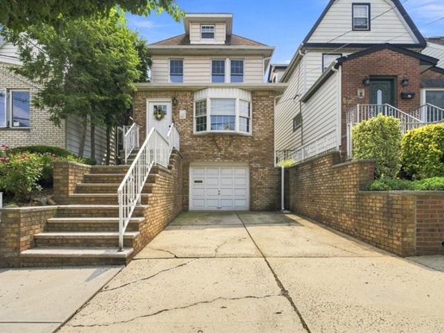 36 W 48th St, Bayonne, NJ 07002