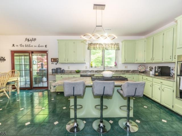 36 Waters Edge