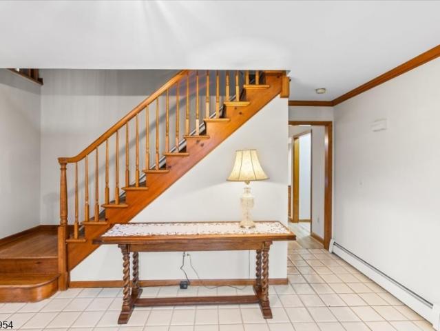 36 Westbury Dr