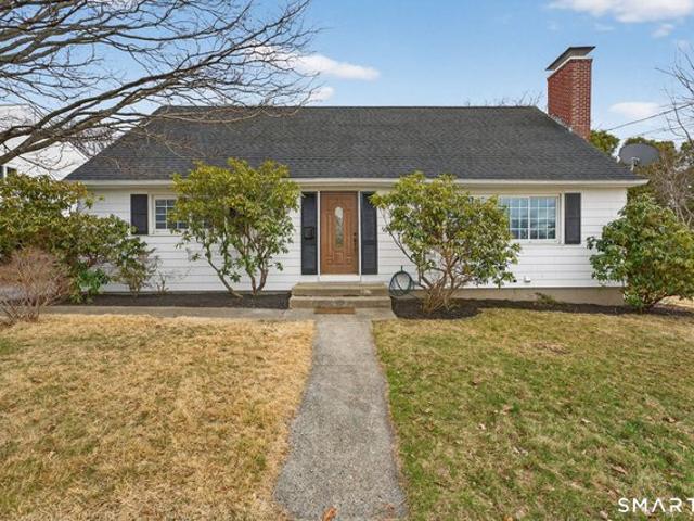 36 Westridge Rd, New London, CT 06320