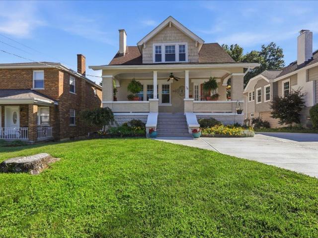 36 Woodlawn Avenue