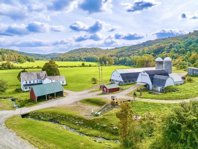 36 Woffenden Rd, Wilmington, VT 05363