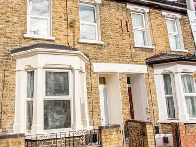 36 Worland Road, London, E15 4EY, United Kingdom | 2 bed townhouse for rent #125698670 | Rentberry