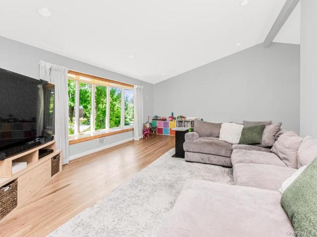36 Balmoral Crescent
