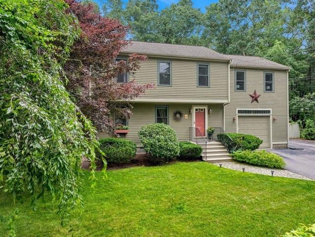36 Barltett St, Pembroke, MA 02359