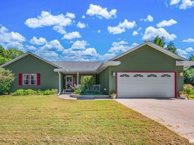 36 Bay Shore Dr, Lacon, IL 61540