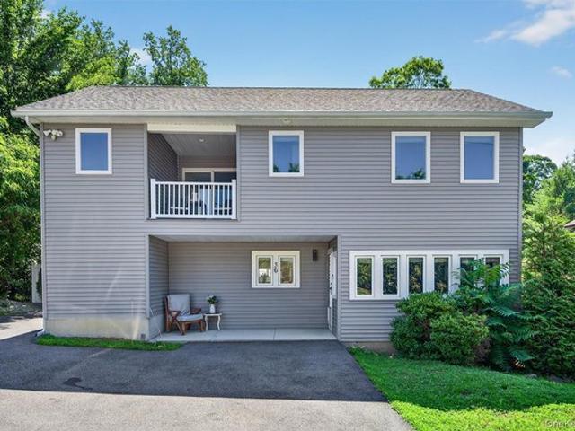 36 Bluff Ave, Greenwood Lake, NY 10925