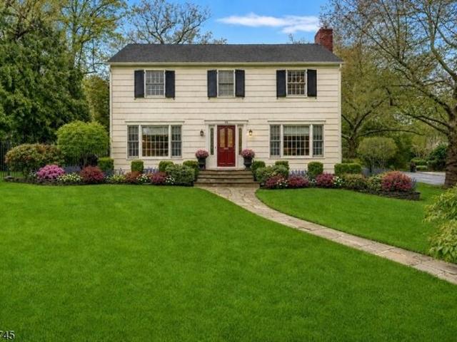 36 Cambridge Dr, Millburn, NJ 07078