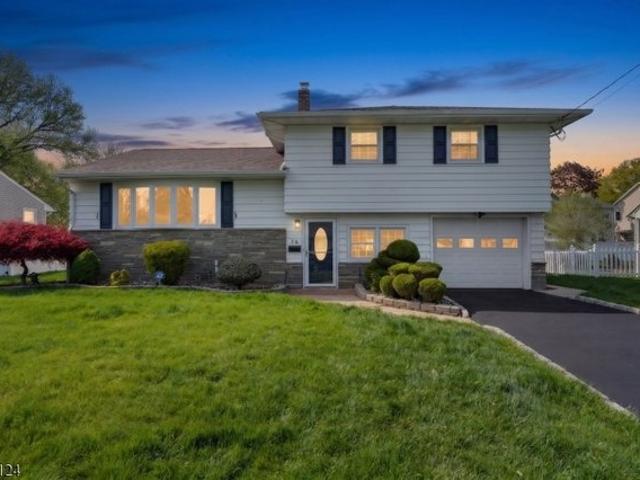 36 Charles St, Clark, NJ 07066