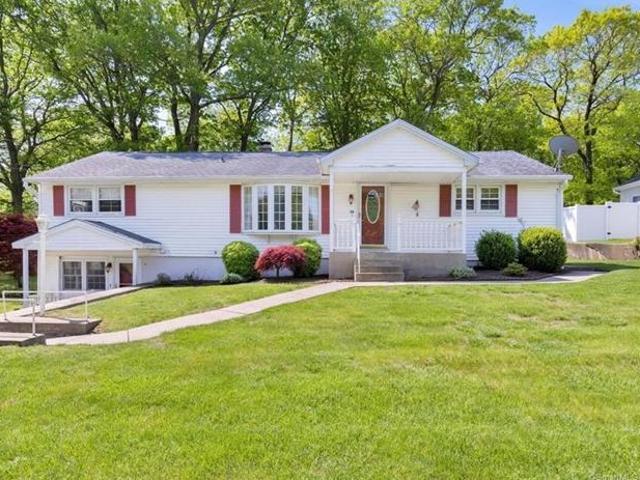 36 Chestnut Dr, Wolcott, CT 06716