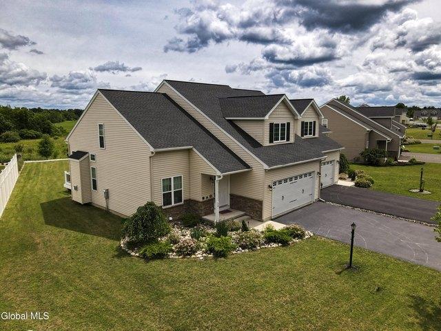 36 Chip Shot Way, Mechanicville, NY 12118