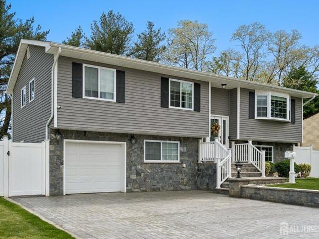 36 Colin Dr, South River, NJ 08882