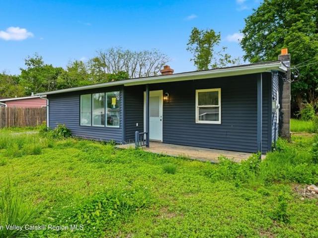 36 Country Club Dr, Mount Marion, NY 12456