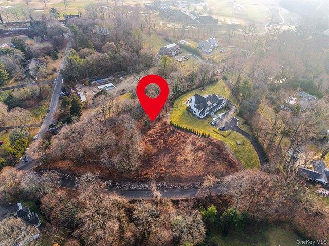36 Cow Neck Rd, Sands Point, NY 11050