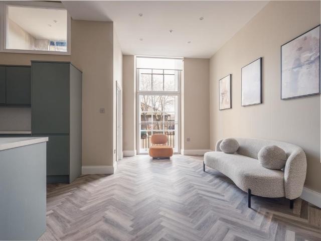 36 Clayton Street West, Tyne and Wear. 2 bed apartment to rent £1,900 pcm £438 pw