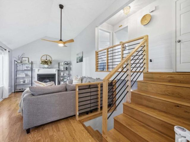 36 Crest Circle