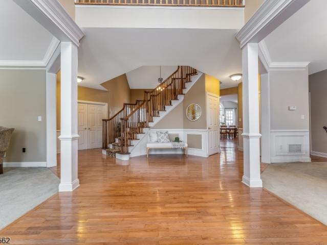 36 Crestview Dr