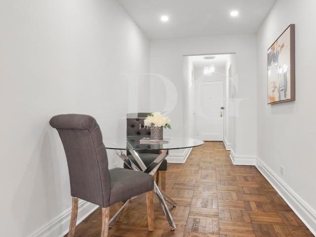 36 Dahill Road 1 N