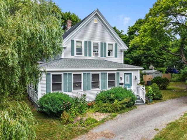 36 Deane St, Ellsworth, ME 04605