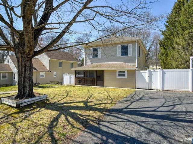 36 Decker Ave, Butler, NJ 07405