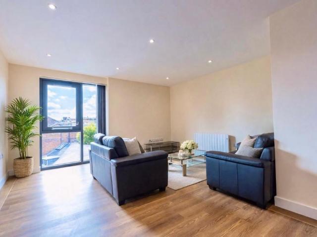 36 Ecco 3 bed apartment to rent £1,586 pcm £366 pw