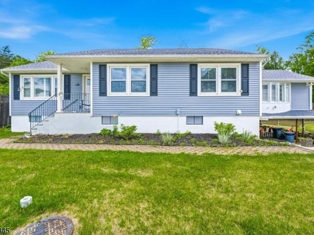 36 Forest Rd, Green Township, NJ 07821