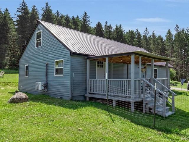 36 Freedom Rd, Freedom, NY 14065