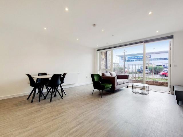 36 Fresh Wharf Road, Barking, Essex IG11, 2 bed flat to rent, £1,925 pcm | PrimeLocation