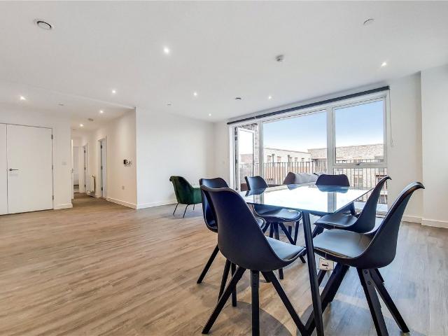 36 Fresh Wharf Road, Barking, Essex IG11, 3 bed flat to rent, £2,500 pcm | PrimeLocation