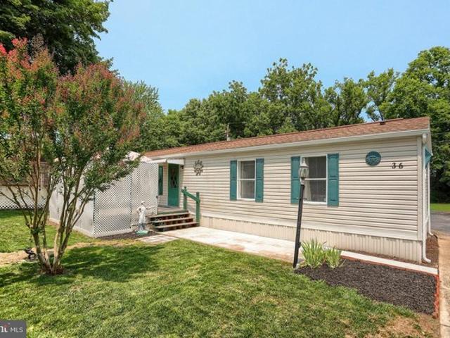 36 Garden Pkwy, Carlisle, PA 17013