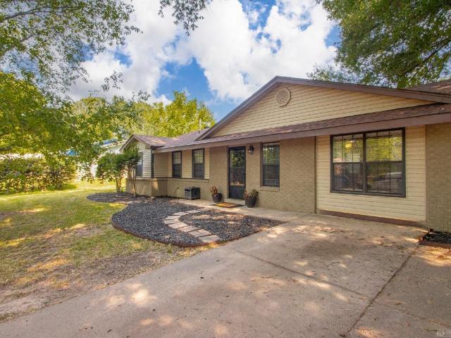 36 Georgeann Dr