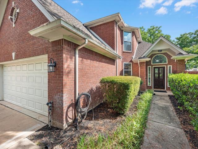 36 Grants Lake Circle