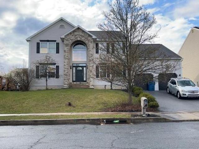 36 Hayden Cir, Reading, PA 19606