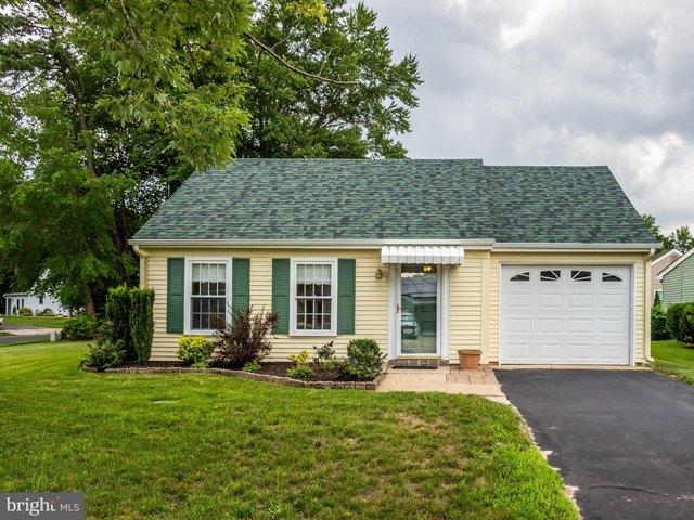 36 Heather Pl, Southampton, NJ 08088