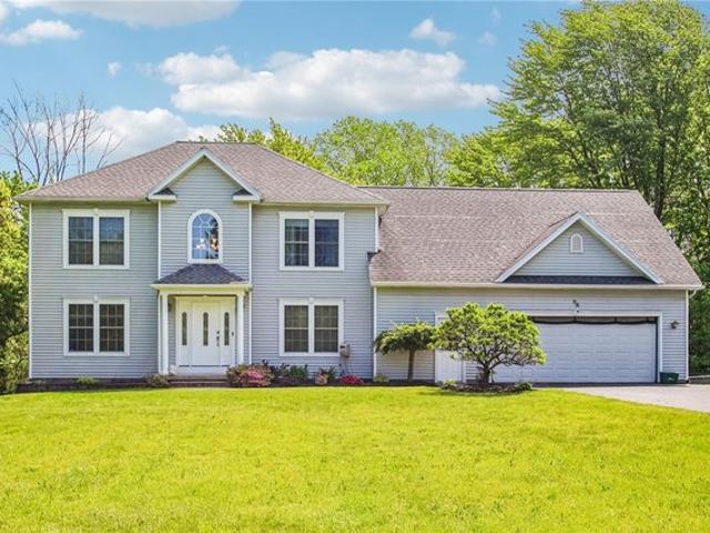 36 Hiawatha Trl, Spencerport, NY 14559