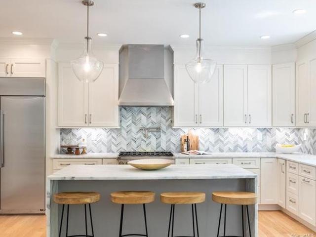 36 Hickory Ln, Ridgefield, CT 06877