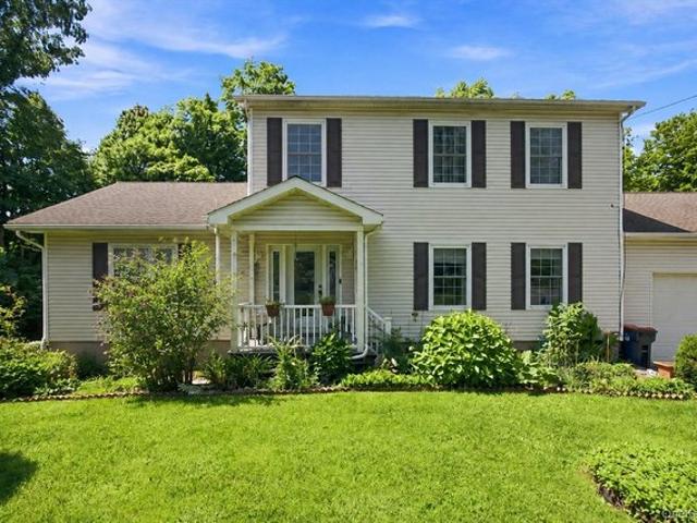 36 Hillside Ave, Wingdale, NY 12594