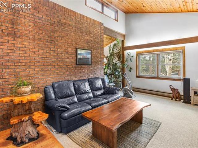36 Illini Drive