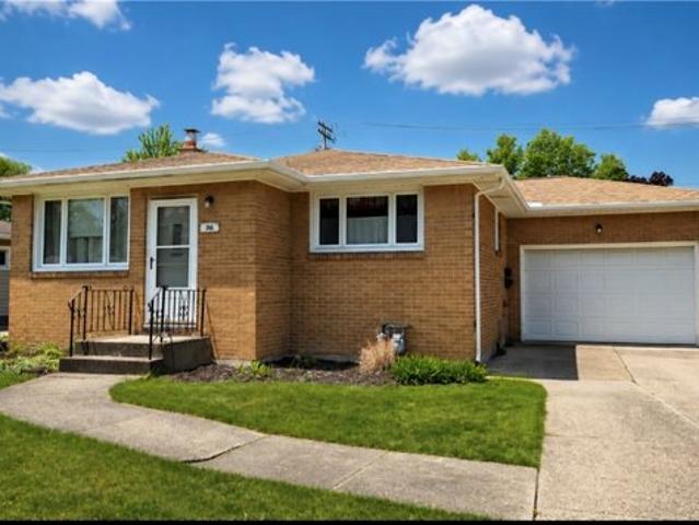 36 Jamaica Ln, Buffalo, NY 14225