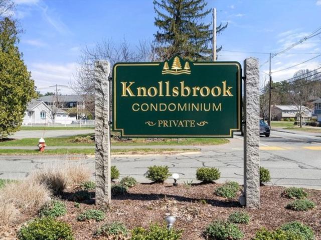 36 Jessica Dr Apt H, Stoughton, MA 02072