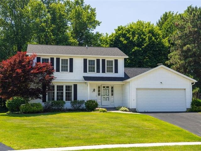 36 Kimbrook Dr, Greece, NY 14612