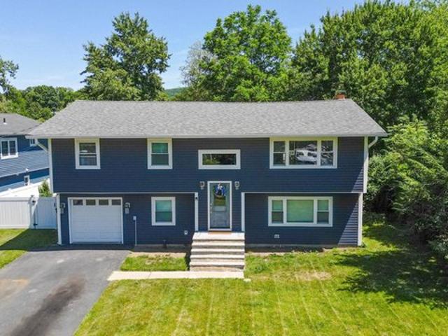 36 Lakewood Rd, Greenwood Lake, NY 10925
