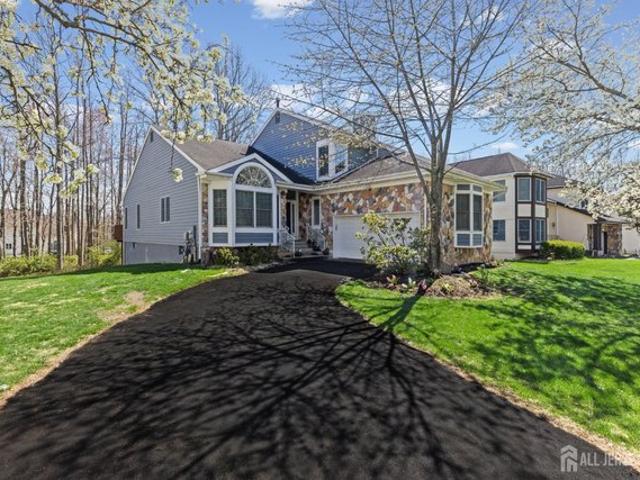 36 Lavender Dr, Princeton, NJ 08540