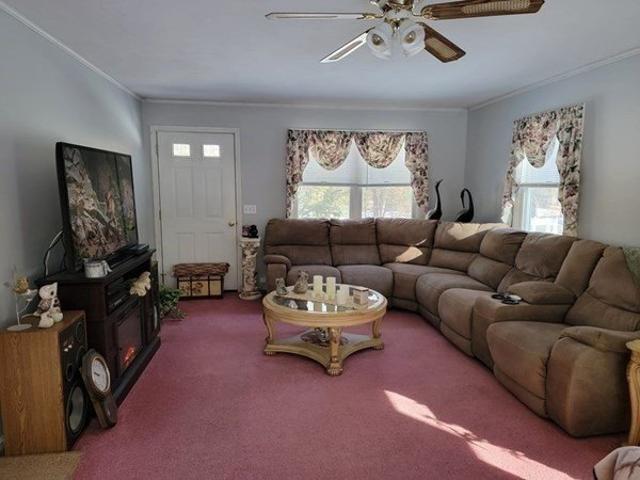36 Leno Rd, Holland, MA 01521