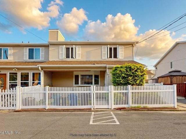 36 Leo St Unit 34, Staten Island, NY 10314