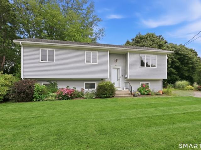 36 Lester St, New London, CT 06320