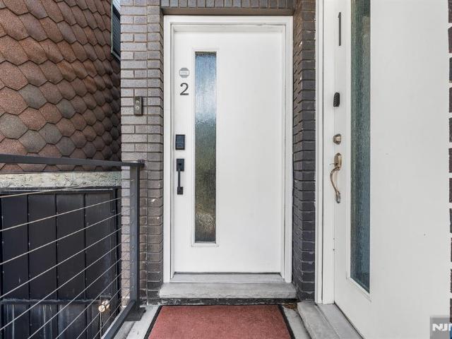 36 Lincoln Street # 2